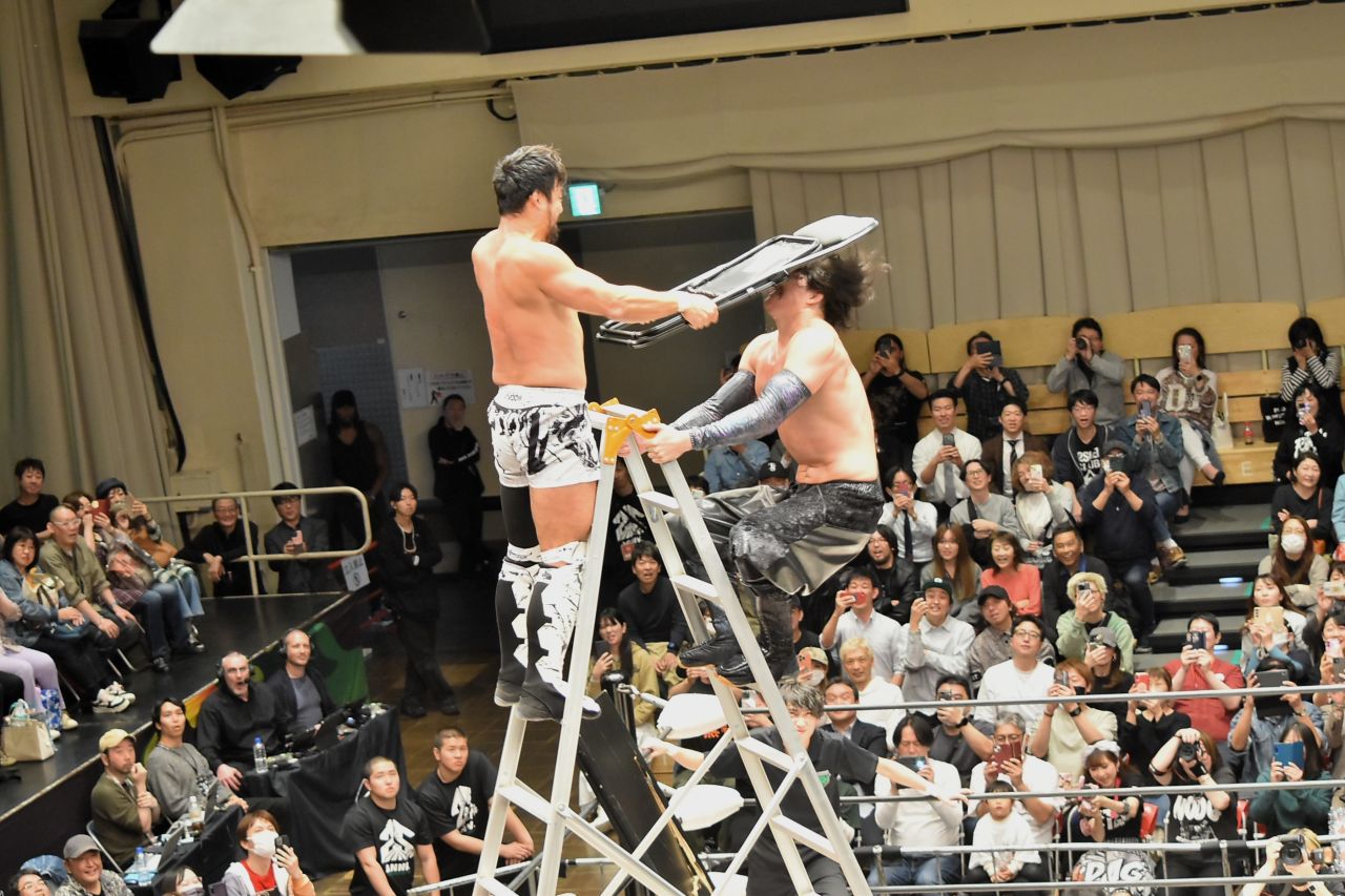 【ノア】KENTAがノーDQタッグマッチでOZAWAから勝利！「5月3日､両国｡とことんやってやるよ｣ | プロレスTODAY