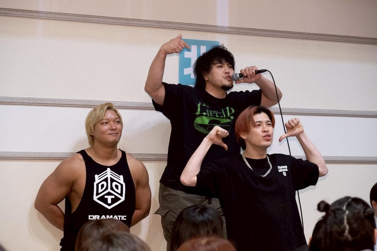 【DDT】MAO＆KANONのストレンジ・ラブ・コネクションがMCのKIMIHIRO加えた3人体制で好発進！ | プロレスTODAYプロレスTODAY