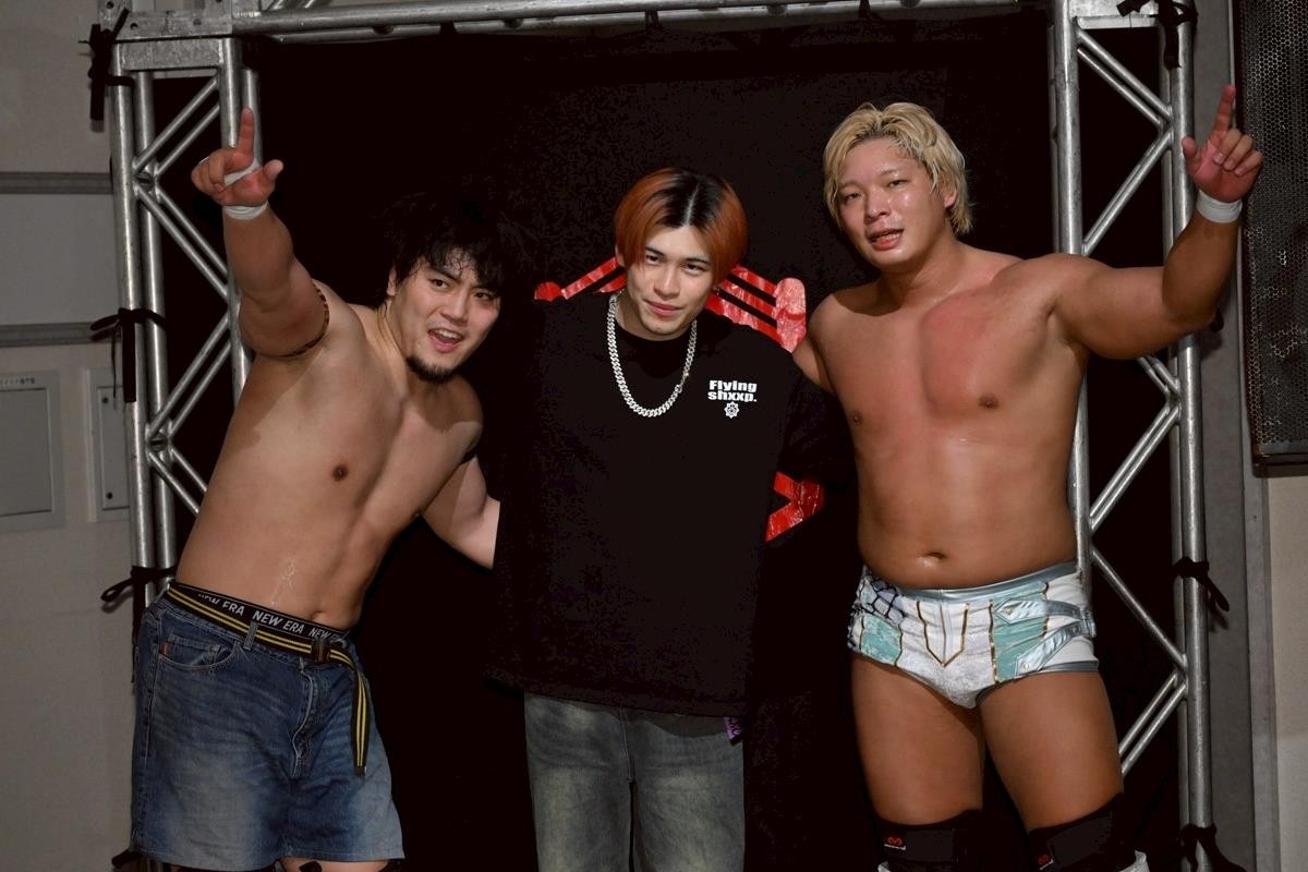 【DDT】MAO＆KANONのストレンジ・ラブ・コネクションがMCのKIMIHIRO加えた3人体制で好発進！ | プロレスTODAYプロレスTODAY