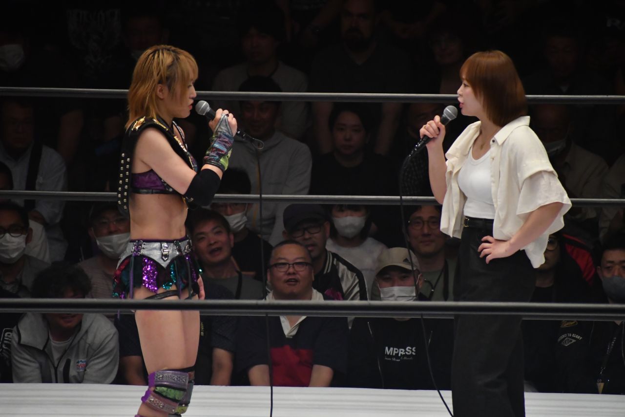 【スターダム】Sareeeが電撃来場し、IWGP女子王者・朱里の“初”防衛戦での挑戦を迫るも、“割り込み”チャレンジャー出現で怒り心頭！「約束ひとつ守れねぇチャンピオンなのかよ」 | プロレス ...