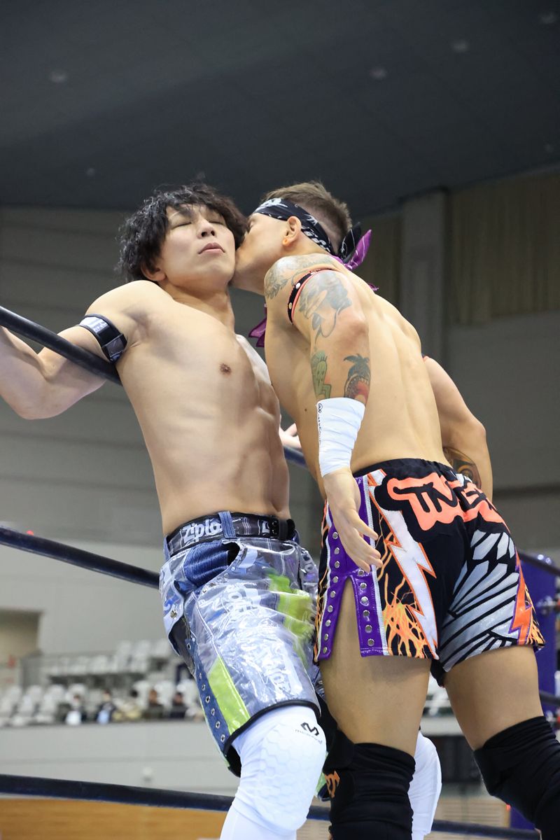 【新日本】『BOSJ』地元・宮城で痛恨の黒星 YOH、ロビー・イーグルスに屈す「アイツは俺のトラップに引っかかった」 | プロレスTODAY