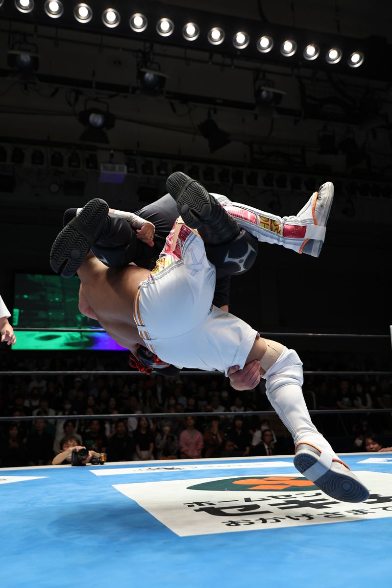 【新日本】KUSHIDAが執念の『BOSJ』初白星 進化したニンジャ・マックとの再戦制す！次戦の藤田晃生に対し「タップを奪うのみ、覚悟しとけよ」 | プロレスTODAYプロレスTODAY