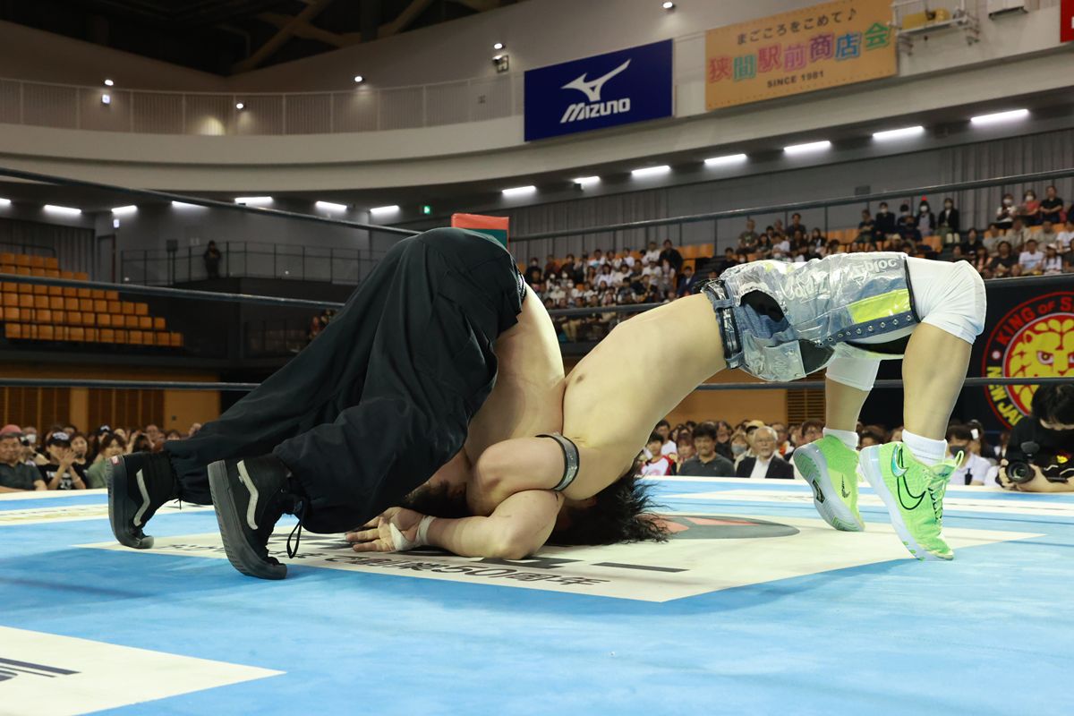 【新日本】『BOSJ』YOHが“蒼魔刀”を繰り出しMAOを撃破「君も僕も2勝3敗。同じ横一列じゃない」 | プロレスTODAY