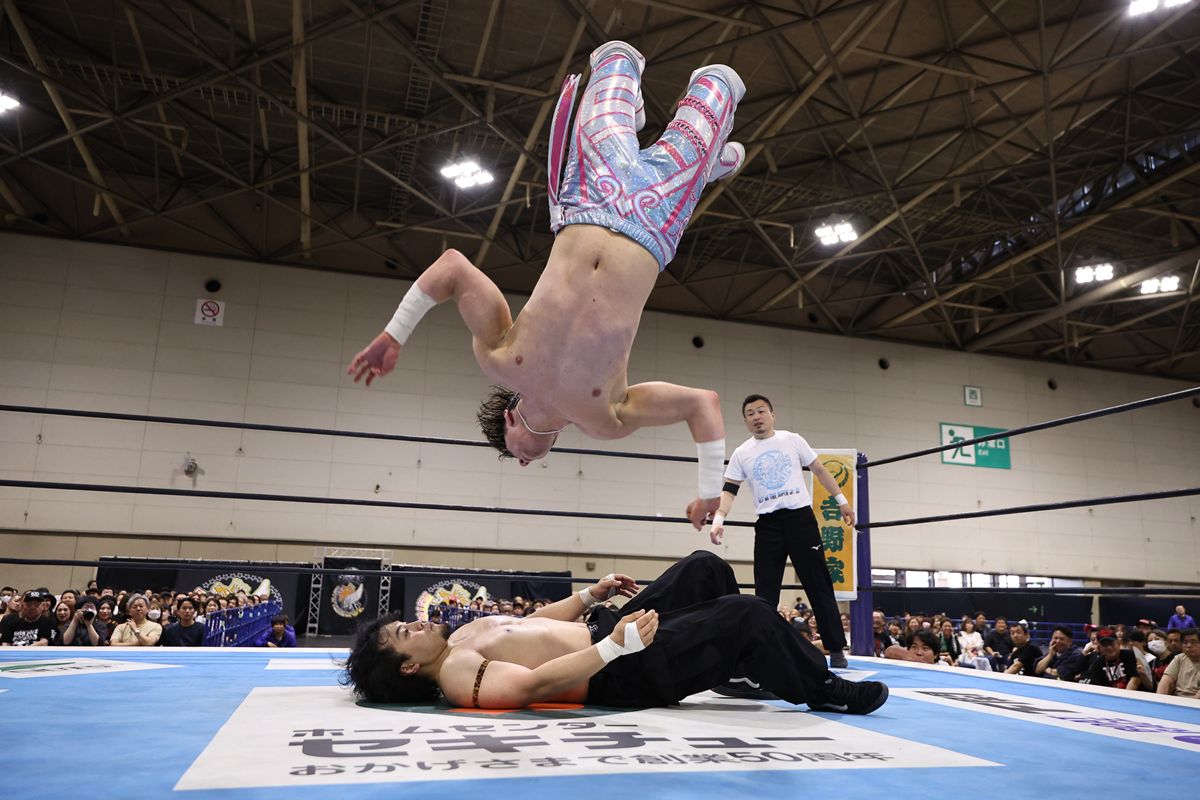 【新日本】『BOSJ』MAOがウェインとの“青春の結実”に勝利「プロレスラーは何歳になっても青春ができていい職業ですね、本当に」 | プロレスTODAY