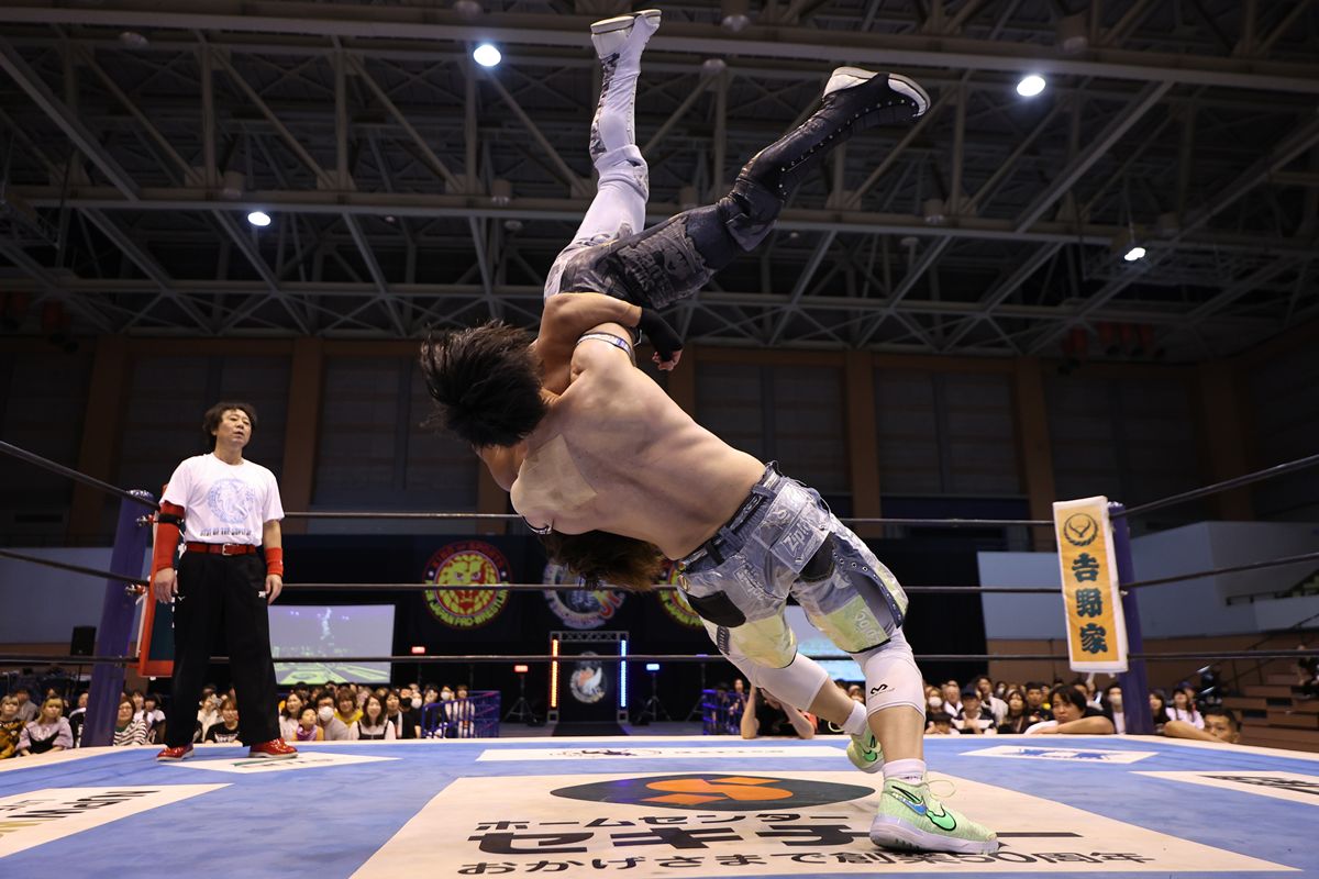 【新日本】『BOSJ』YOHが石森との激闘制し決勝進出「藤田、テメーに極上のCHAOS見せてやるよ！」 | プロレスTODAY