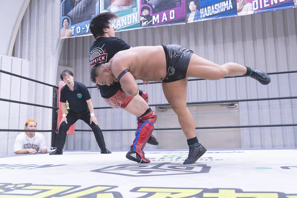 【DDT】KO-Dタッグ前哨戦は飯野雄貴＆納谷幸男がパワー全開で秋山準＆佐藤大地に圧巻勝利！「ここからもっと仕上げて、どんどん強くなっていく」 | プロレスTODAYプロレスTODAY