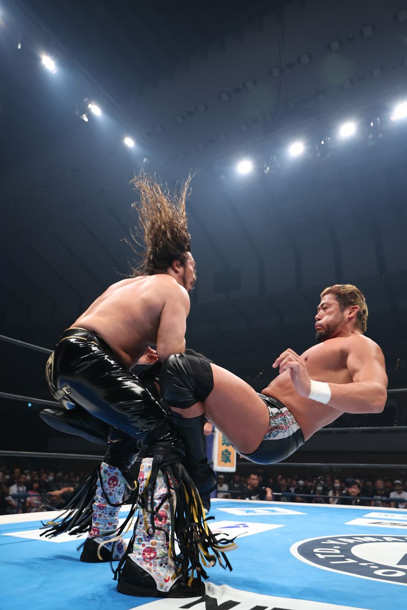 【新日本】辻陽太、2年越しの雪辱！因縁のSANADAをジーンブラスターで撃破「覚悟が違うんだ」 | プロレスTODAY