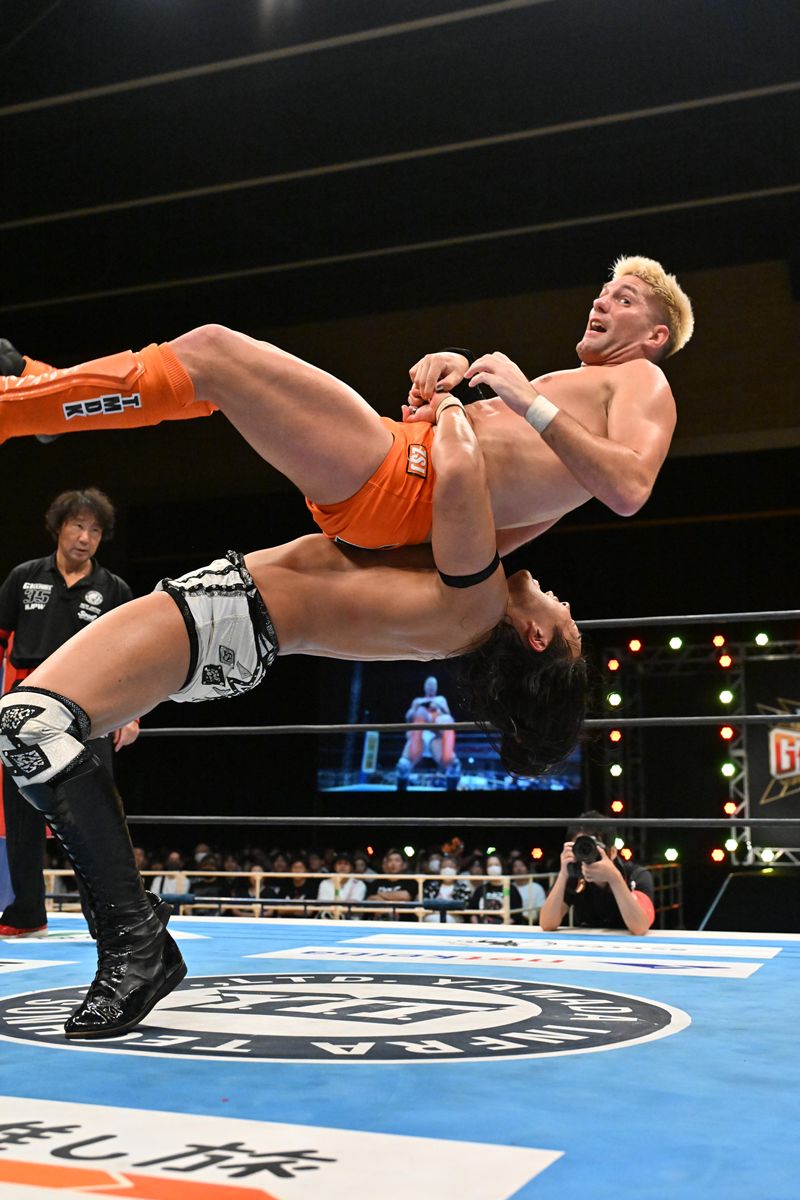 【新日本】王者ザックが”THE ALPHA” TAKESHITAとの注目の『G1』決戦を制す「俺はIWGP世界ヘビー級王者だ、この間抜けめ！」 | プロレスTODAY